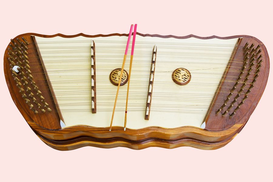 A Traditional Chinese Instrument Becomes a Bridge Between Cultures ...