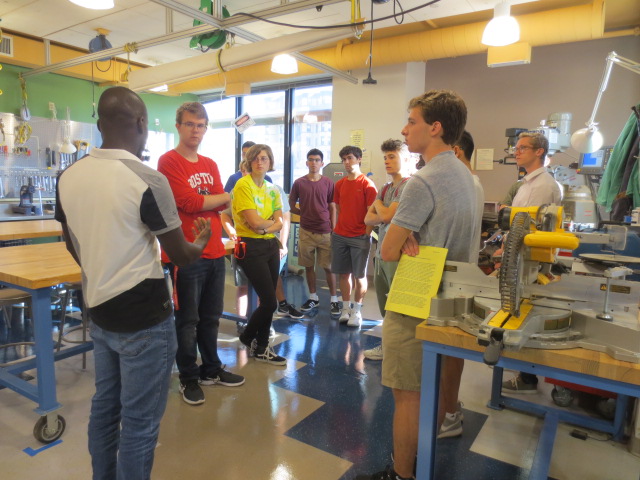 Advisors Welcome Incoming Freshmen | College of Engineering