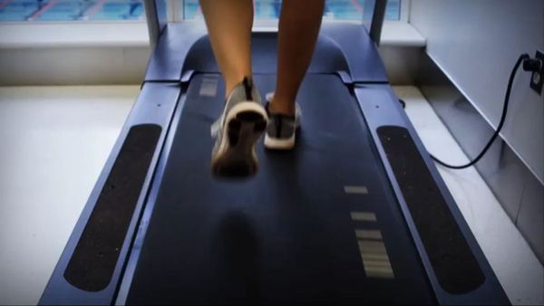 Safety Tips for Using Treadmill Excercise Machines at the Gym | BU ...