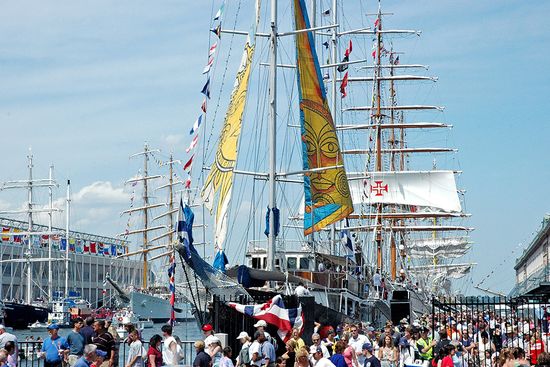 Majestic Tall Ships Return to Boston Harbor | BU Today | Boston University Majestic Tall Ships Return to Boston Harbor | BU Today | Boston University