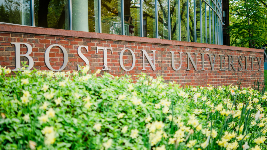 Looking for a Place to Take Grad Photos? These Spots Are Perfect | Hey ...