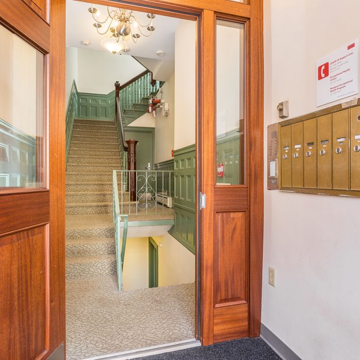 76 Bay State Road | Boston University Housing