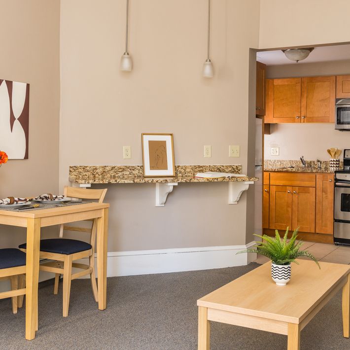 84 Bay State Road | Boston University Housing