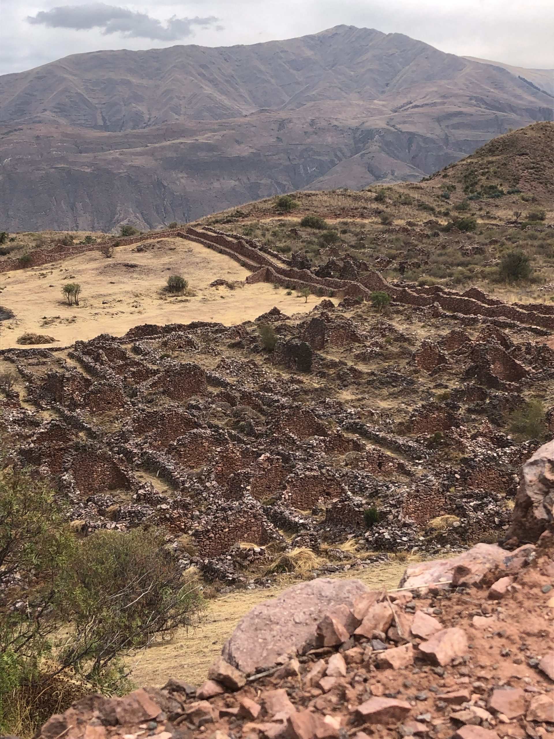BOXED IN: The Connection Between Wari Mortuary Complexes and Inka ...
